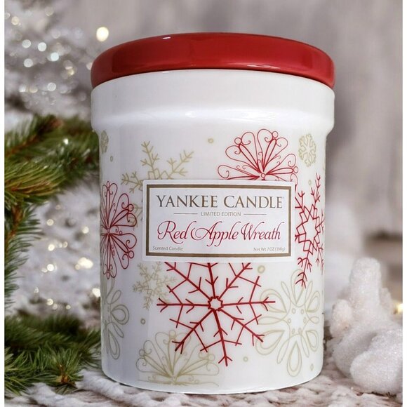 Yankee Candle | Accents | New Yankee Candle Red Apple Wreath Limited ...